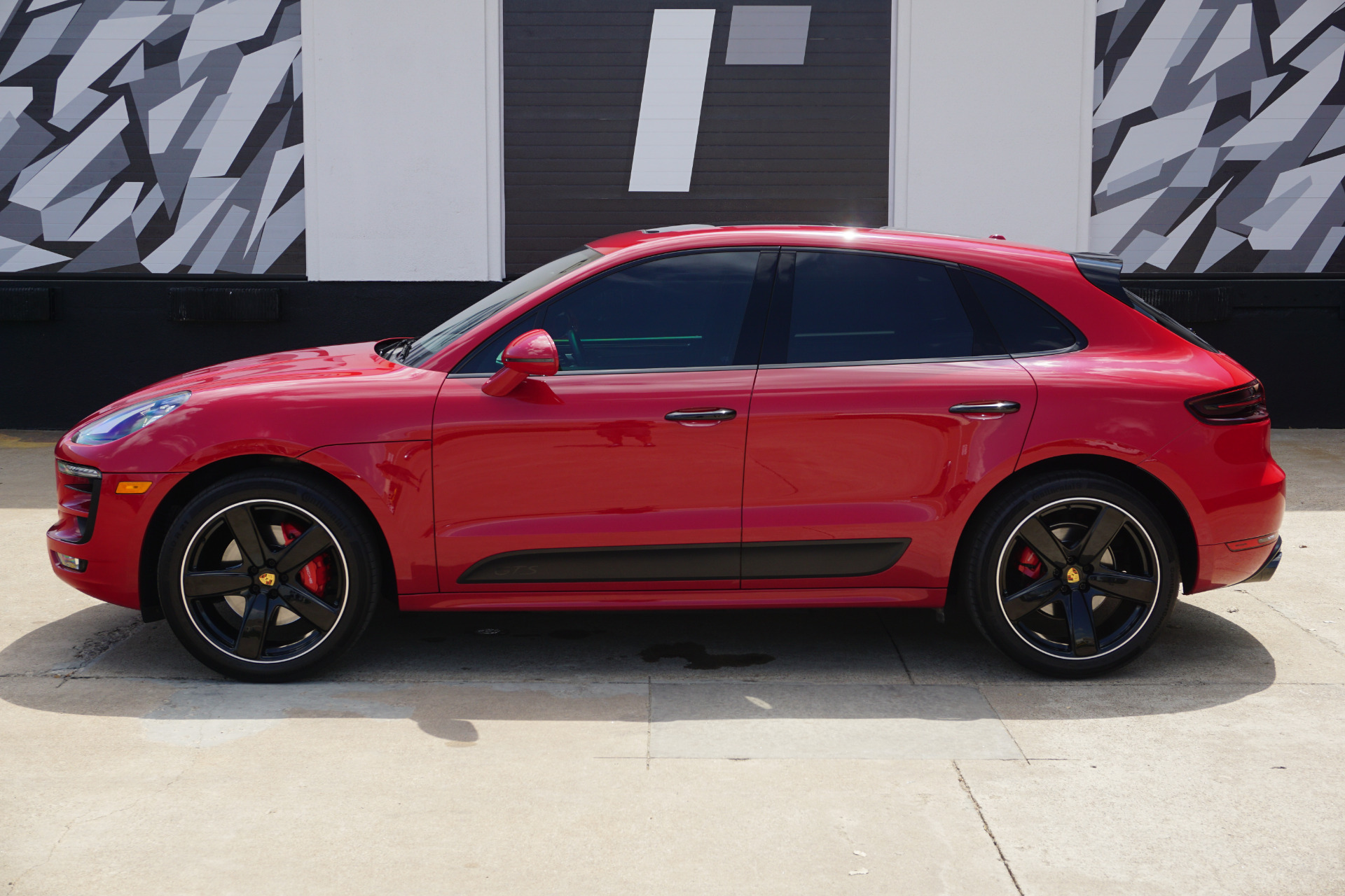 2017 Porsche Macan - Tactical Fleet